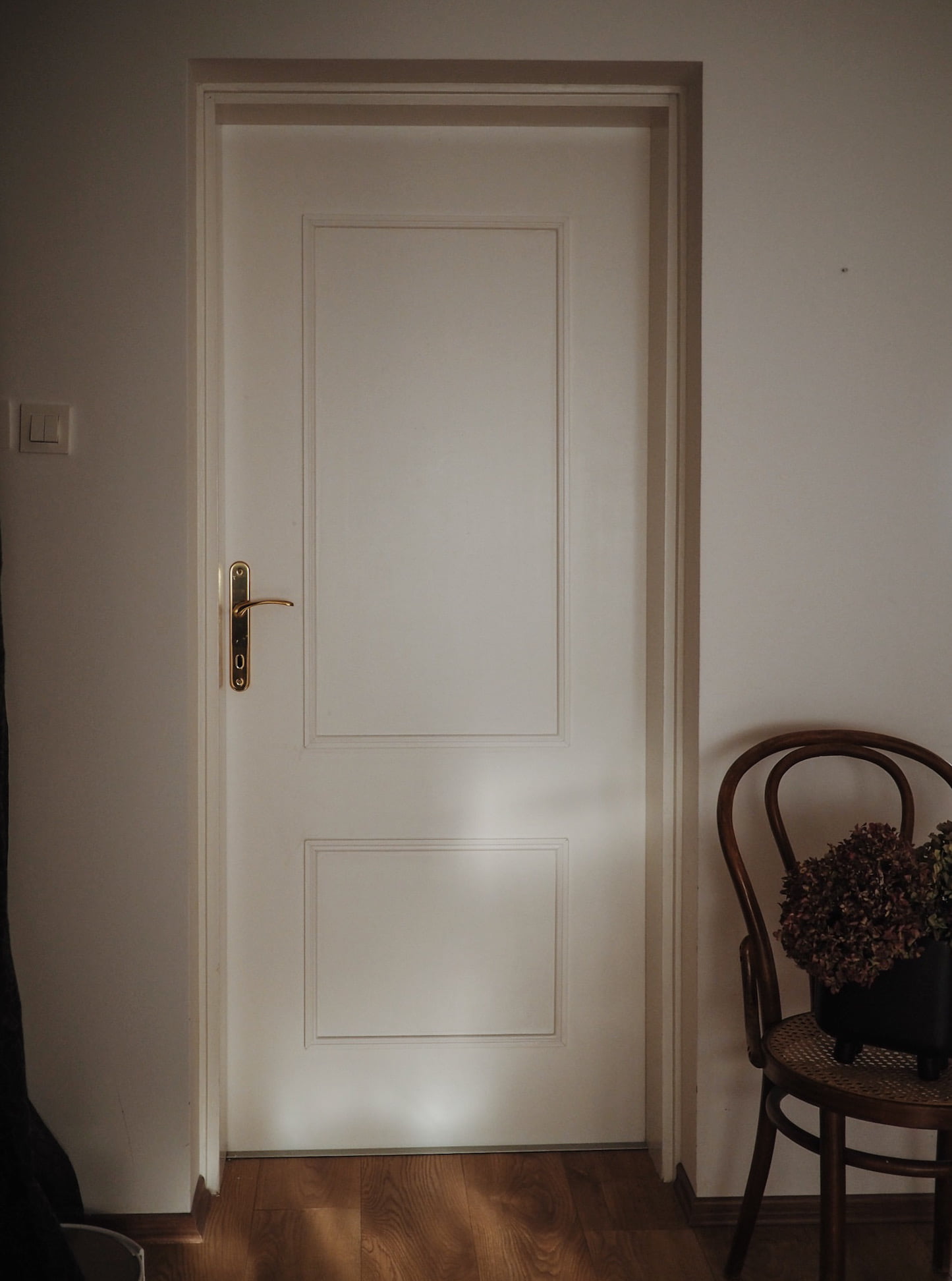 Kako Preurediti Stara Sobna Vrata Za Manje Od 100 Kn? - Tutorial 2023 ...